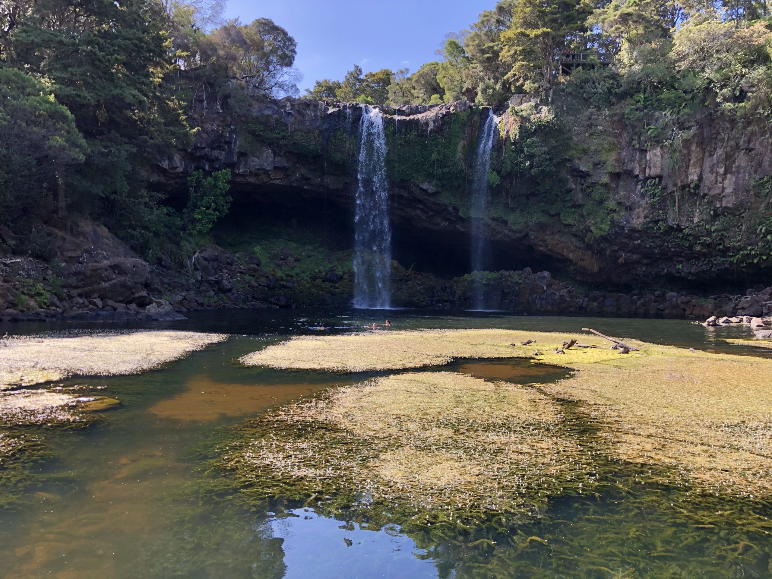 Bucket-List : Swim under a natural waterfall
